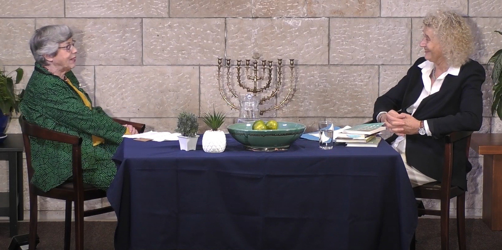 בחיפוש אחרי הסיפור – Michal Govrin